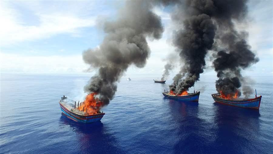 Palau Burns Illegal Fishing Boats From Vietnam | The Pew Charitable Trusts