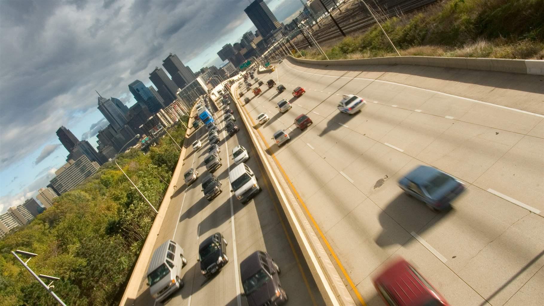 Reverse Commuting in Philadelphia Mirrors Other Large Cities | The Pew ...