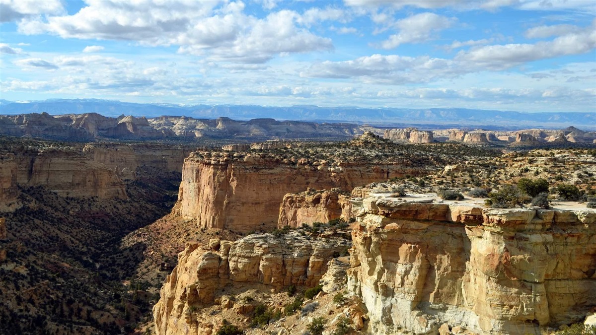 The Antiquities Act and America's National Monuments | The Pew ...