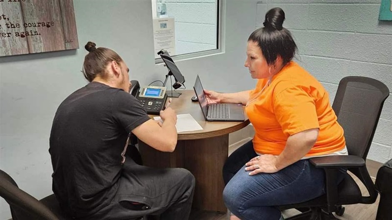 Spanish-Language Recovery Coach Supports People With Substance Use ...