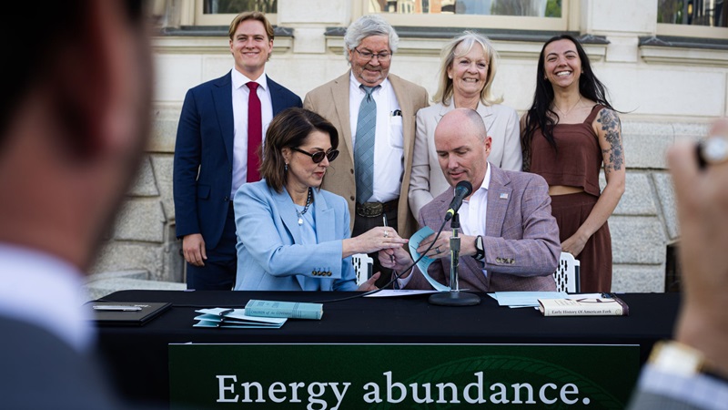 Utah and Indiana Address Energy Demand With Laws to Modernize Grid ...
