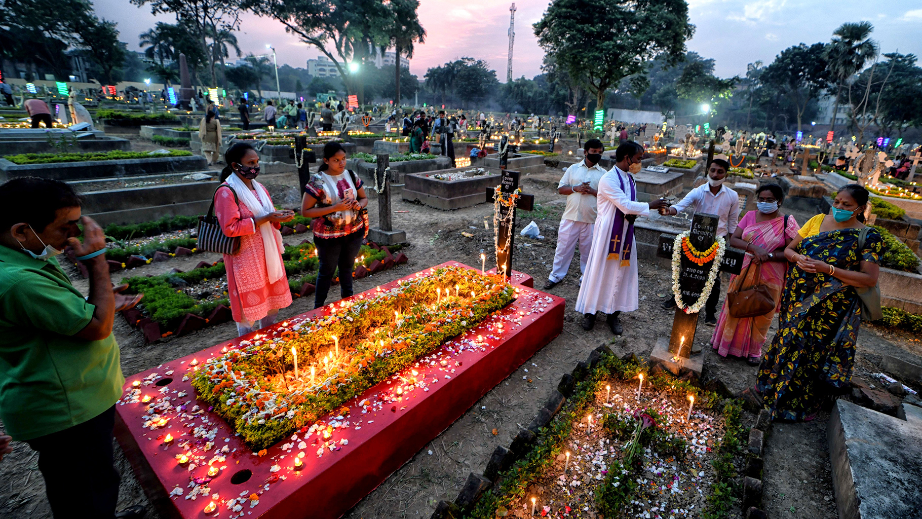 Exploring Religion and Identity Politics in India | The Pew Charitable ...